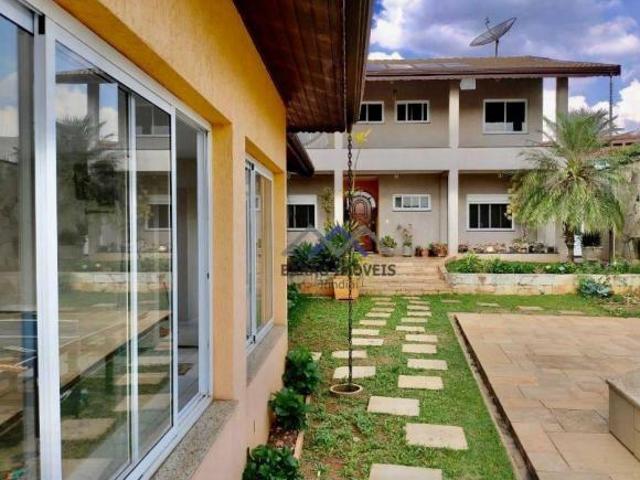 Casa ampla com quintal de 3 dormitórios no Portal da Primavera