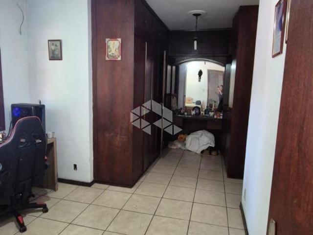 Casa Ampla com Quintal e 4 Vagas Excelente Espaço e Conforto JARDIM DO COLÉGIO ZN