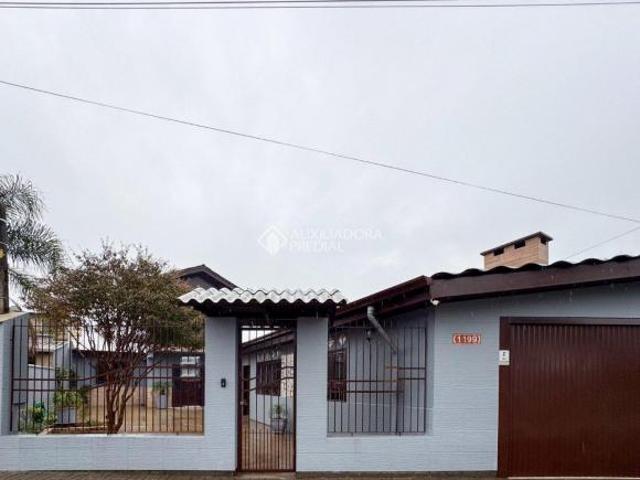 Casa ampla com suíte 3 quartos a venda em Nova Santa Rita com 270m²