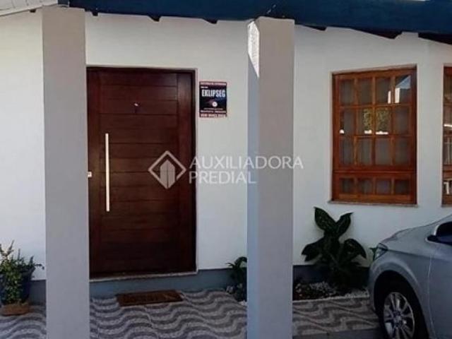 Casa Ampla com Suíte, Churrasqueira e Pátio em Gravataí