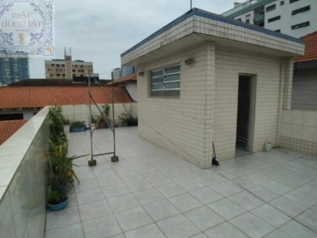 Casa ampla e arejada com 3 dormitórios, ideal para famílias que gostam de estar bem localizados. A