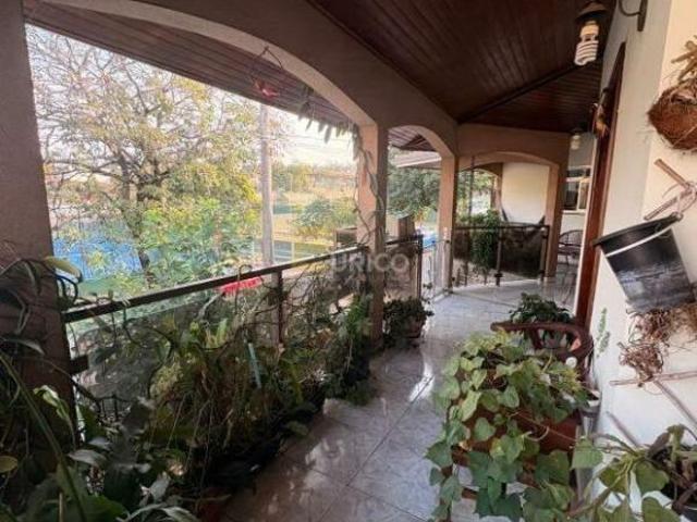 Casa ampla e bem Localizada no Residencial Aquários Vinhedo