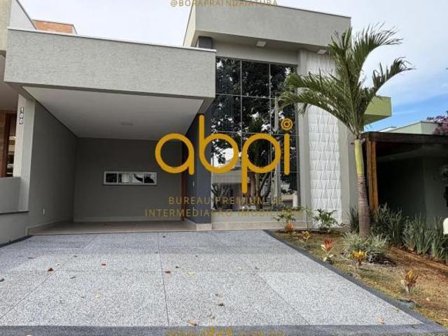 Casa ampla e super iluminada no Condomínio Bréscia, 3 Quartos, 1 Suíte, 3 Vagas de Garagem, armários
