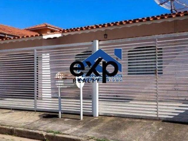 ? Casa Ampla e Versátil em Piracaia SP | 230 m² de Construção em Terreno de 300 m²
