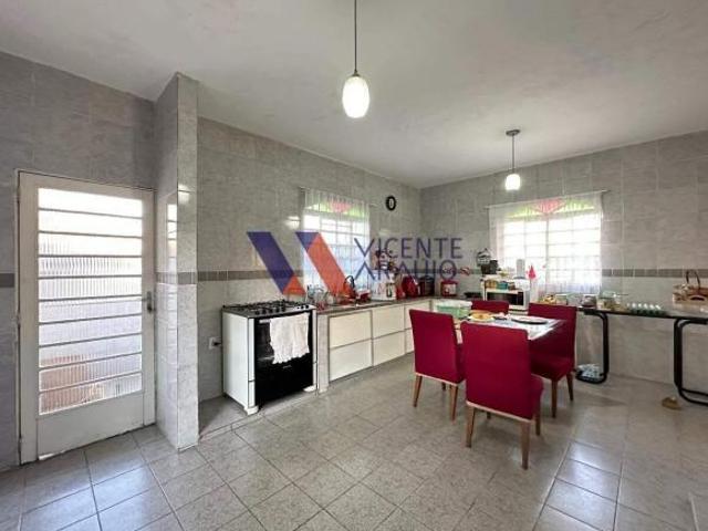 Casa ampla em dois lotes à venda, bairro Espírito Santo em Betim