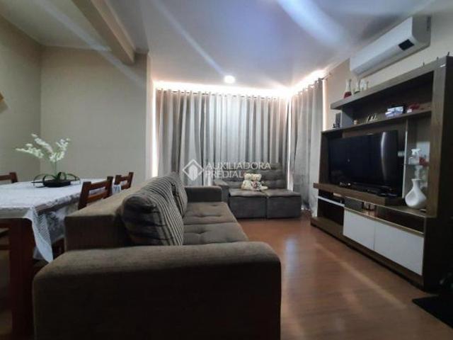 Casa ampla em Gramado, cinco dormitórios, bairro Ipê Amarelo