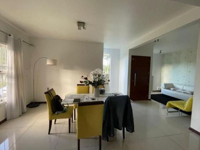 Casa ampla em Santa Isabel Viamão