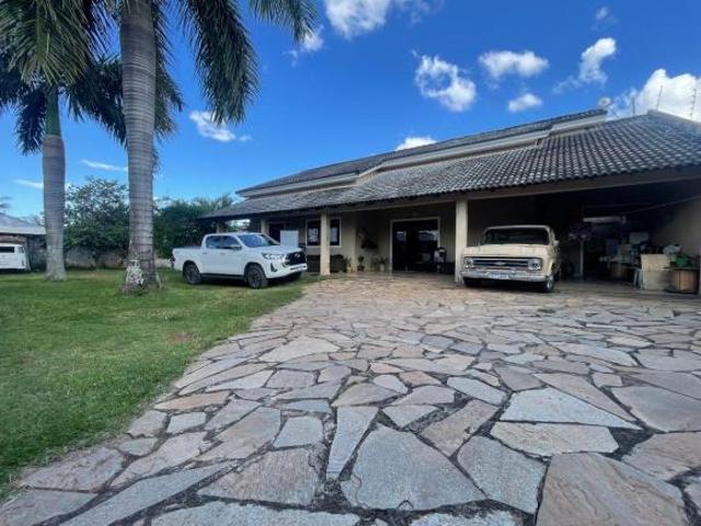 Casa ampla em Vicente Pires – Condomínio fechado com segurança