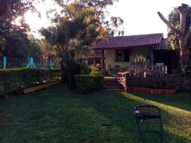 Casa Ampla fora de condomínio!