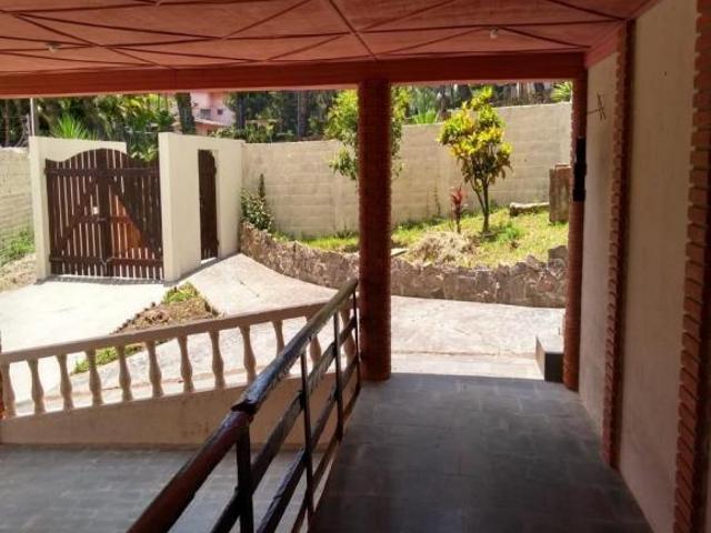 Casa ampla. Local de refúgio próximo de SP. SÃO ROQUE