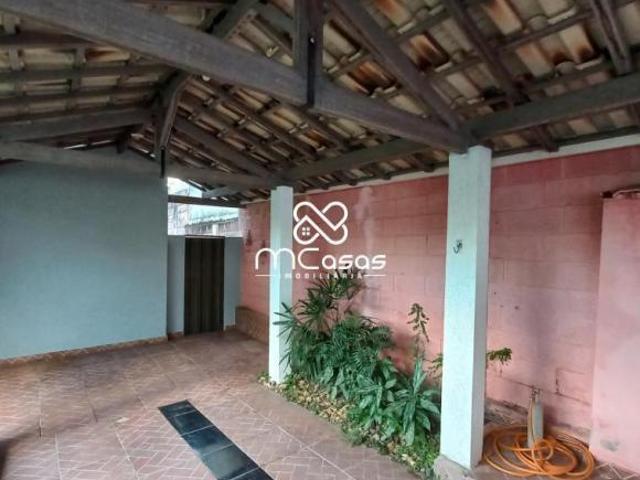 Casa Ampla para venda no Bairro Bom Retiro – Conforto e Excelente L