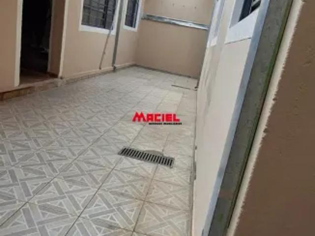 Casa ampla pq santa rita 03 dormitórios com edícula ótima localização