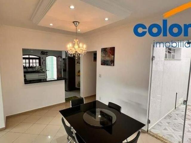 CASA AMPLA SEMI MOBILIADA COM 3 SUÍTES NO JARDIM DO LAGO EM JUNDIAÍ