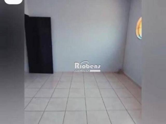 CASA AMPLA 03 DORM REFORMADA