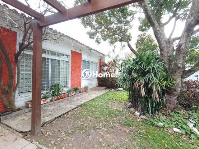Casa ampla 3 dormitórios no Jartim Itu