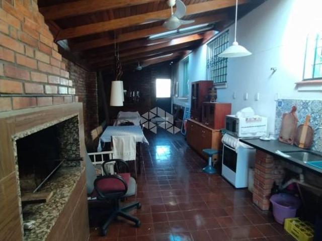 Casa Ampla 4 Dormitórios, Piscina e Área Gourmet no Bairro Glória em Porto Alegre