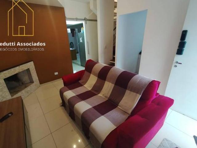 Casa Ampliada com Mezanino, Corredor Lateral e Ambientes Integrados