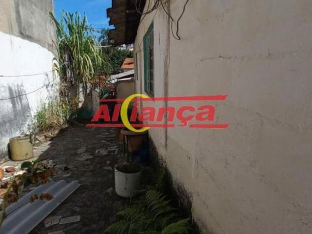 Casa antiga a venda em Guarulhos