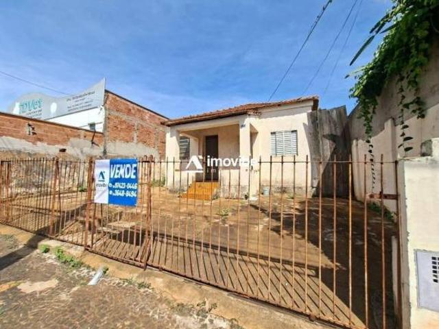 Casa antiga à venda em lote amplo de 420m², bairro Cordenonsi Americana/SP