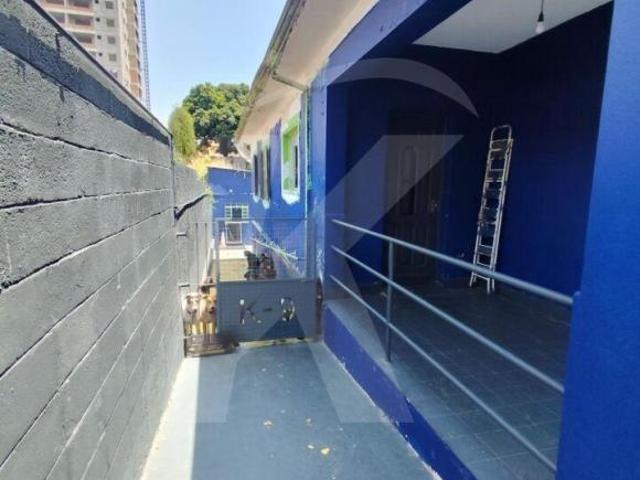 Casa antiga com terreno de 10x40 mts a 400 metros a pé Metro Parada Inglesa