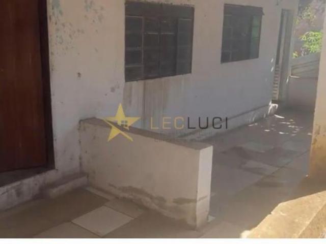 CASA ANTIGA NO JD NAZARENO BETIM