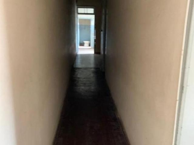 Casa antiga, ótima localização, casa necessita de reforma, demolição