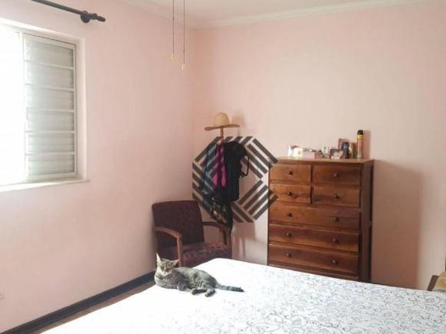 Casa antiga residencial ou comercial, com 3 dormitórios, sendo 1 suíte à venda, 226 m² por R$ 790.00