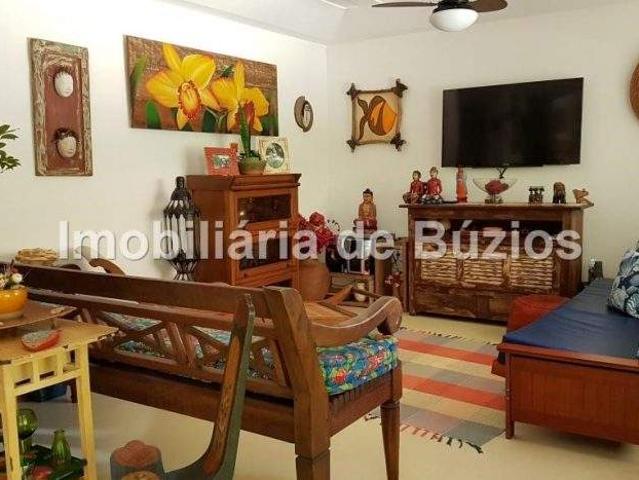 Casa ao lado do Porto da Barra em Manguinhos