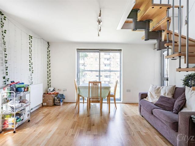Casa Apartments, East India Dock Road E14, 3 bed flat to rent, £2,700 pcm | PrimeLocation