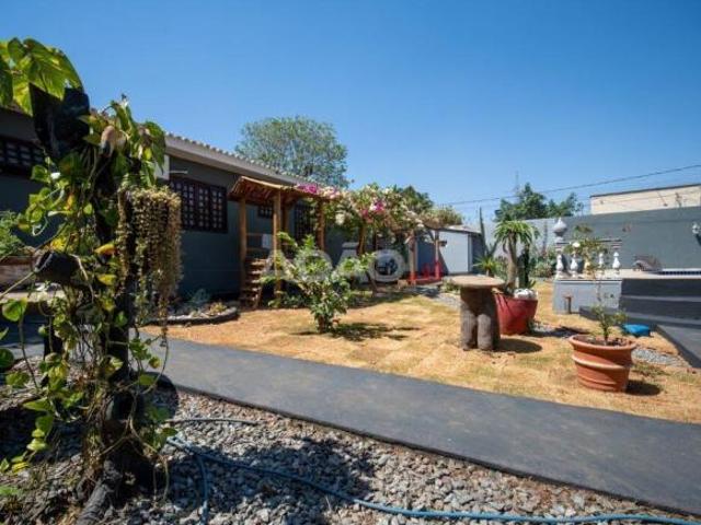 Casa Aparecida de Goiânia Casa de Rua com 3 Quarto s por R$ 850000.00 no setor Chácaras São Pedro