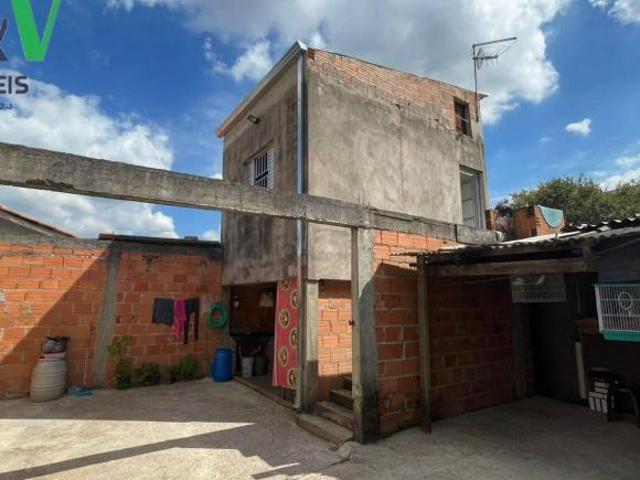 Casa apropriada para investimento no bairro Santo Antônio