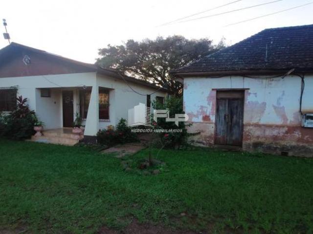 CASA + ÁREA DE 1.000M² NAS MARGENS DA VRS 843