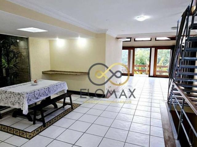 Casa Arujá com 5 quartos à venda, 500 m² por R$ 1.915.000 Jardim Amanda Caiubi Itaquaquecetuba/S