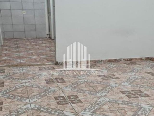 CASA ASOBRADADA DE 119M² COM DOIS DORMITÓRIOS E DOIS BANHEIROS Á VENDA NA SANTA CECÍLIA