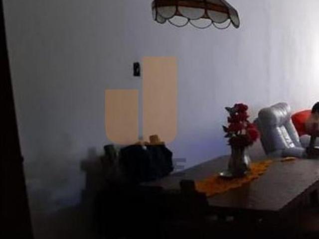 Casa Assobrada com 3 dormitórios e 2 salas em Perdizes