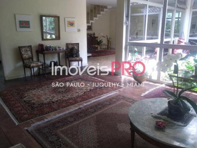 Casa assobrada para venda 360m² de área total, 284m² construída