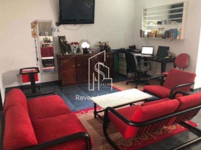 CASA ASSOBRADA RESIDENCIAL DE 112M² COM 5 DORMITÓRIOS,3 BANHEIROS E 2 VAGAS Á VENDA NA VILA MADALENA