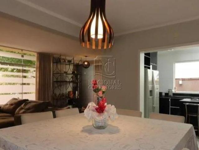 Casa assobradada mobiliada à Venda na Vila Curuçá – 235m², 3 dormitórios, 1 suíte com closet, e espa