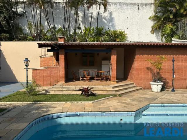 Casa assobradada morumbi sp
