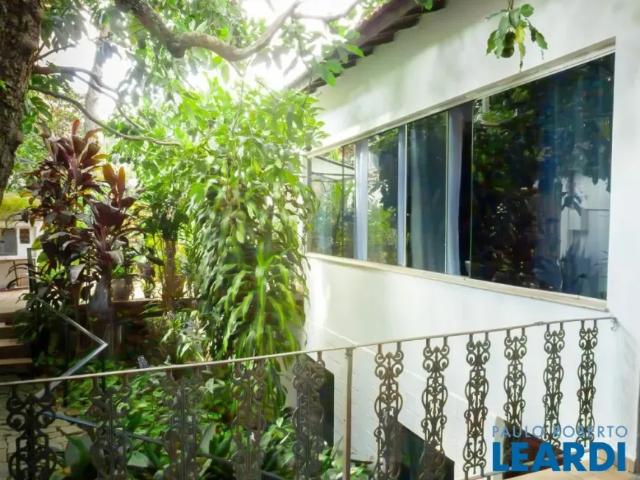 Casa assobradada morumbi sp