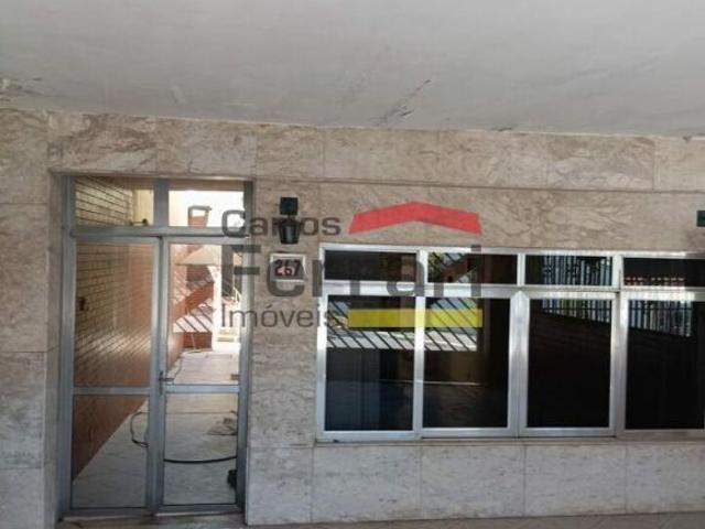 Casa assobradada na Santa Terezinha