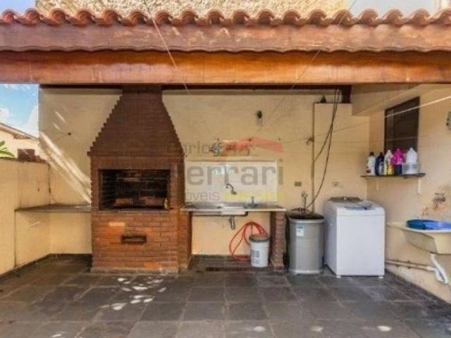 Casa assobradada na Vila Aurora com 104 m² Área Construída 3 dorms. / 1 suíte / 3 vagas