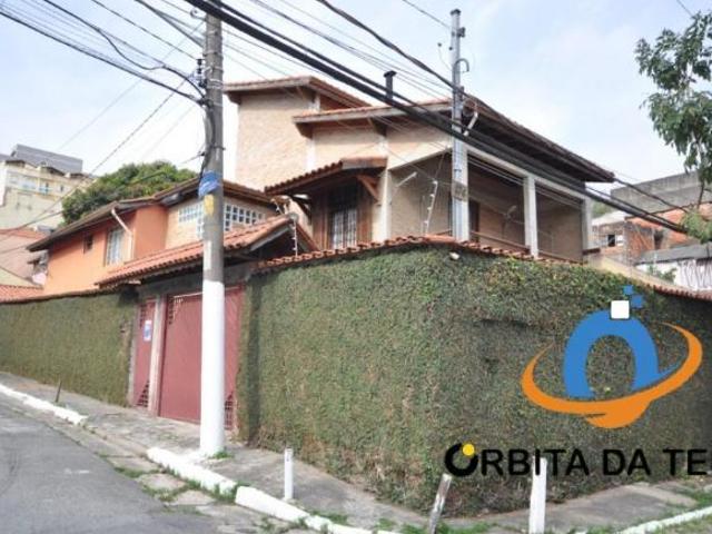 Casa assobradada na Vila Mazzei com 5 quartos e 258 metros de área construída. 05 dormitórios desses