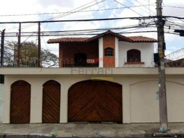 Casa assobradada na Vila Nivi com 273 m ² / 3 dormitórios / 1 suíte/ 2 vagas