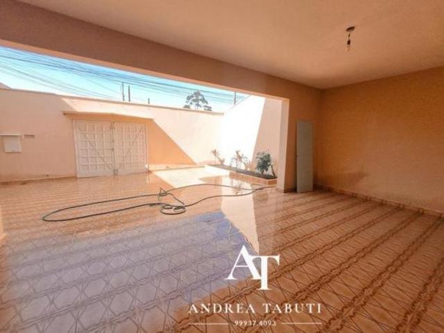 CASA ASSOBRADADA NO JD ROSA MARIA 3 DORMITORIOS COM 6 VAGA E EDICULA FL52
