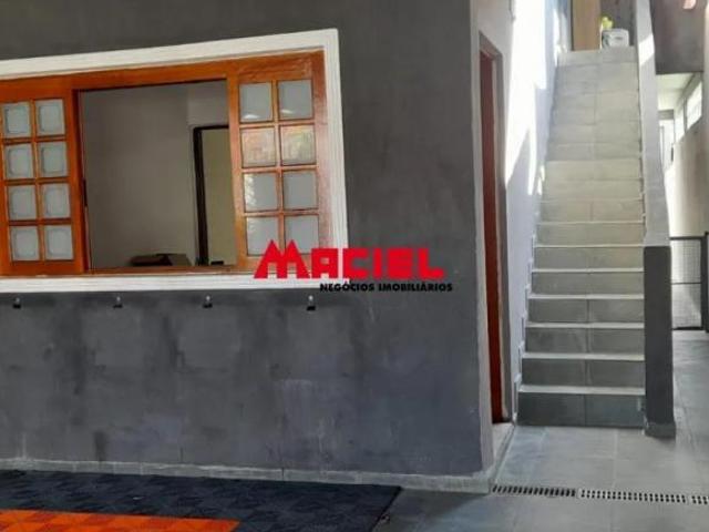 Casa assobradada no Paraíso no Sol 5 dorm. em frente ao mercado SEMAR