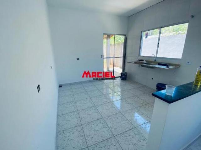 Casa Assobradada Nova Suíte com Closet e Quintal de 9m ? Pq. Imperial, Jacareí