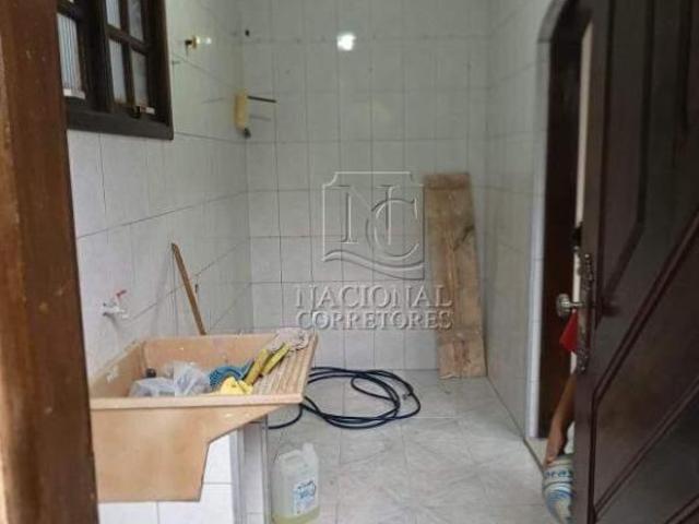 Casa assobradada à venda, 3 quartos, 1 suíte, 2 vagas, Jardim Zaira Mauá/SP