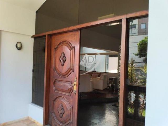 Casa assobradada à venda 418m² 3 dormitórios 10 vagas Estuda permuta