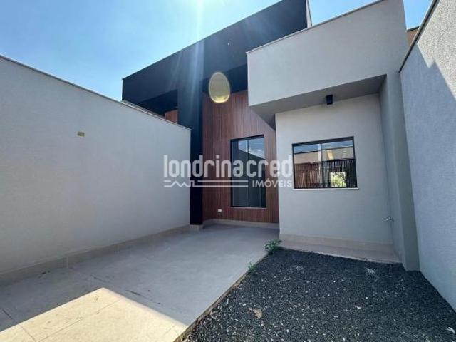 Casa assobradada à venda com 106m² de área construída, 2 dormitórios 1 suíte, 3 banheiros e 2 vaga